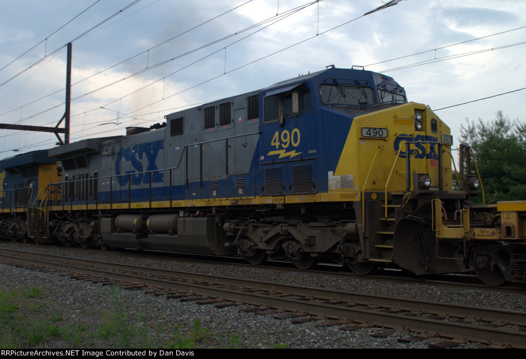 CSX AC44CW 490 trails on Q036-02